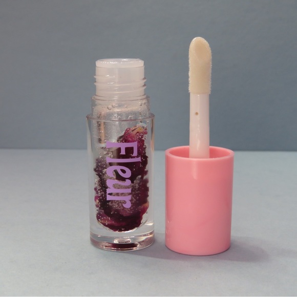 Makeup | Fleur Cosmetics Introducing Rosie On Insta Fleurcosmeticss ...